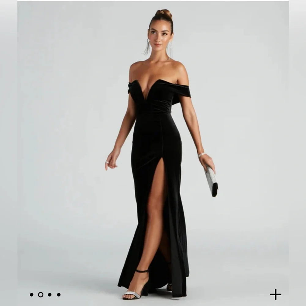 Windsor | Dresses | Formal Velvet Mermaid Dress | Poshmark